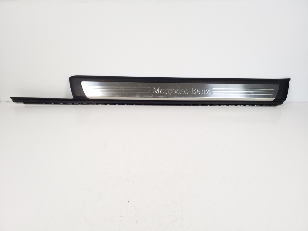 Used Mercedes Benz SLK-Class Inner threshold trim A1726800535