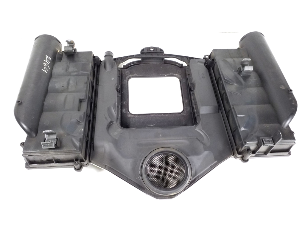 Used Mercedes Benz S-Class Air filter housing and its parts A2730900901