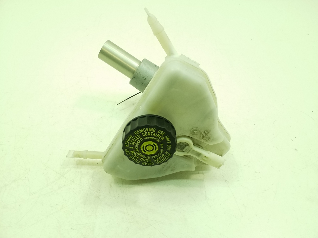 Used Mercedes Benz C-Class Master cylinder A2054300101