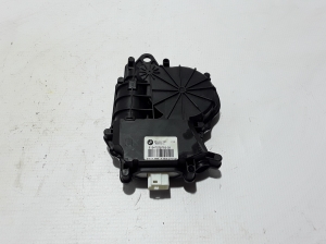 Used BMW 5 SERIES Trunk lid electric retractor 51247273752