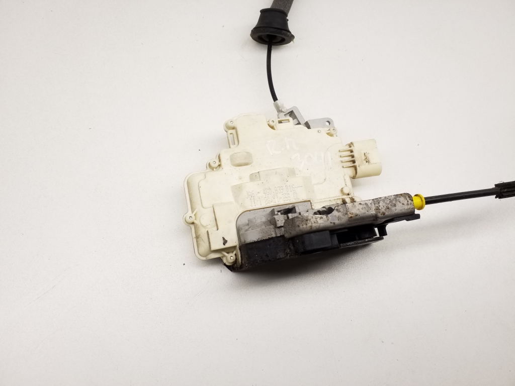 Used AUDI A6 Rear side door lock 4g0839016