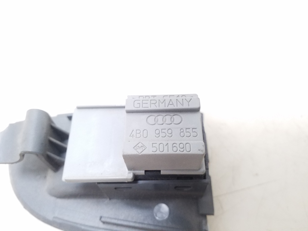 Naudotas AUDI A6 Galinių šoninių durų stiklo jungiklis 4B0959855