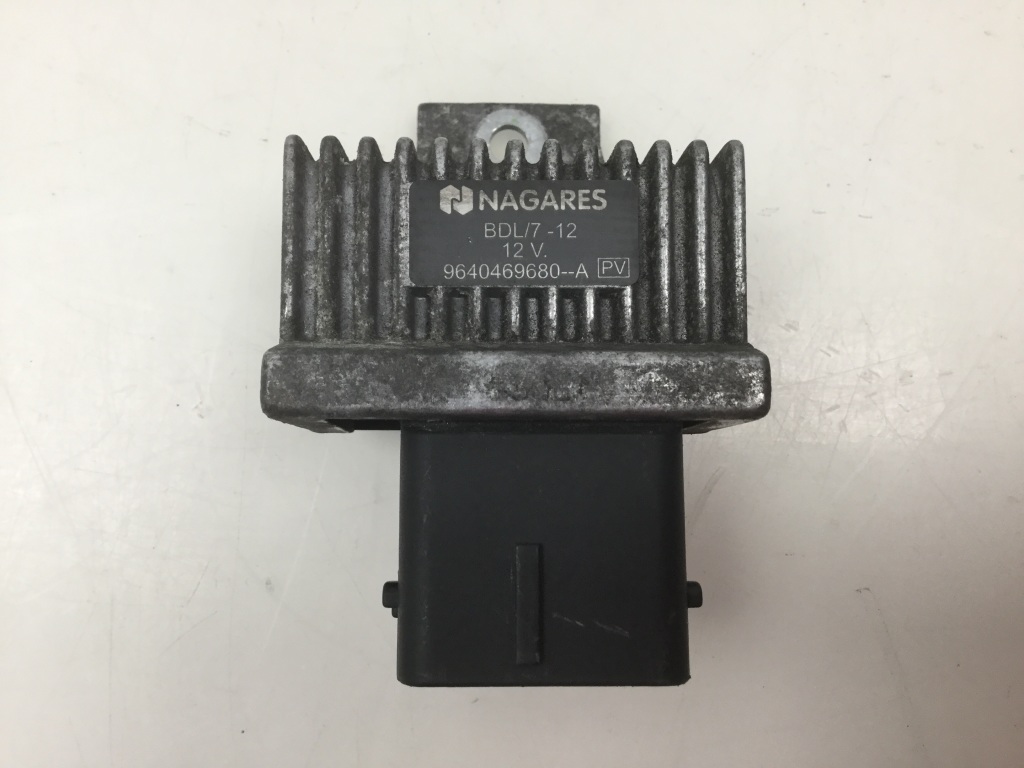 Used NISSAN Qashqai Candle heating relay 9640469680