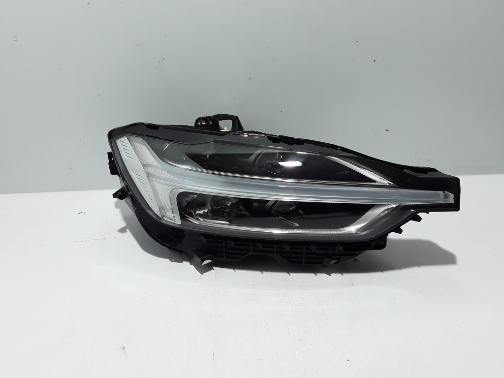 Used VOLVO XC60 Headlights 31420412