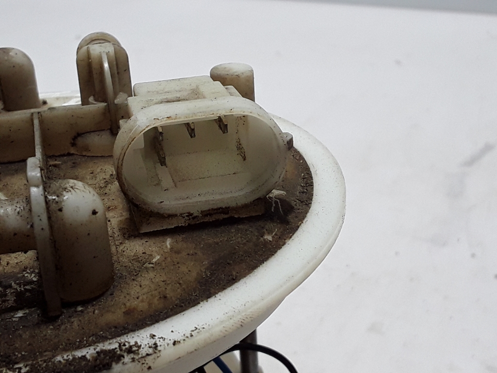 Used RENAULT Trafic Fuel pump in the tank 8200084183