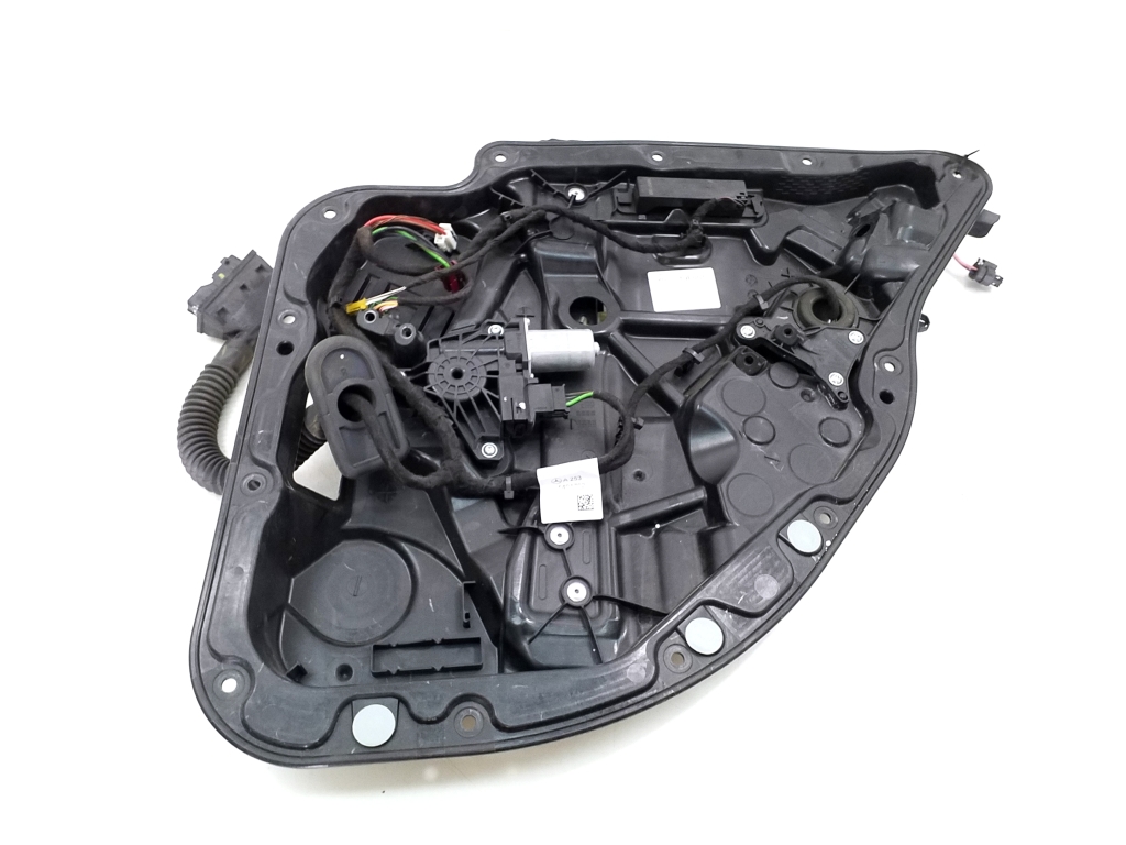 Used Mercedes Benz GLC-Class Rear side door window lifter and its details