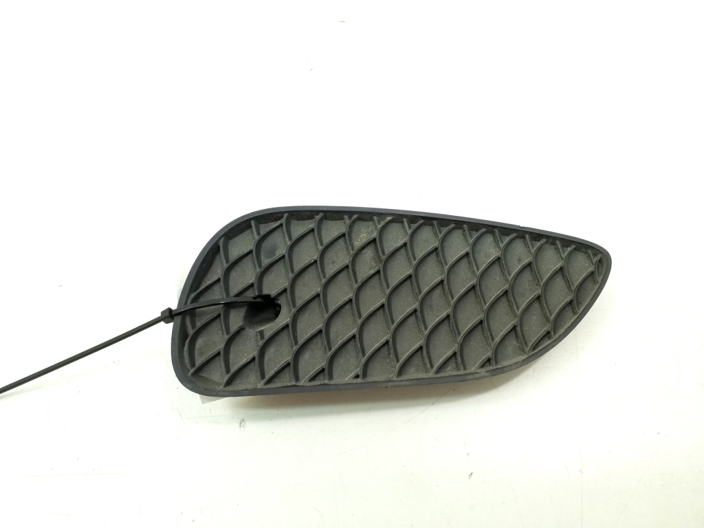 Used Mercedes Benz GLA-Class Front bumper fog lamp cover A1568853322