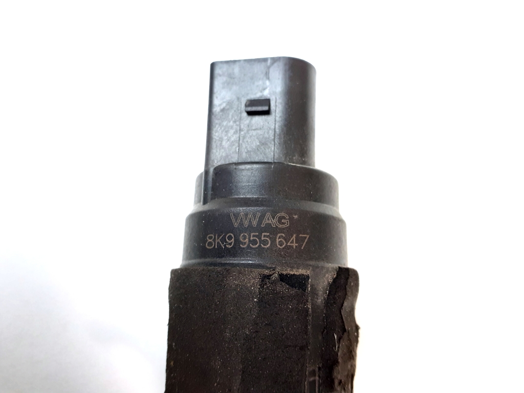 Used AUDI A4 Front window washer motor 8K9955647