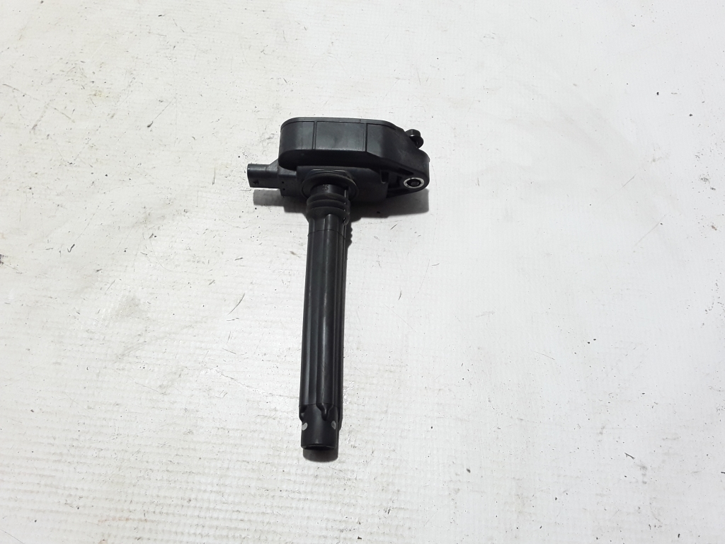 Used Chrysler Pacifica Ignition coil 68223569AC
