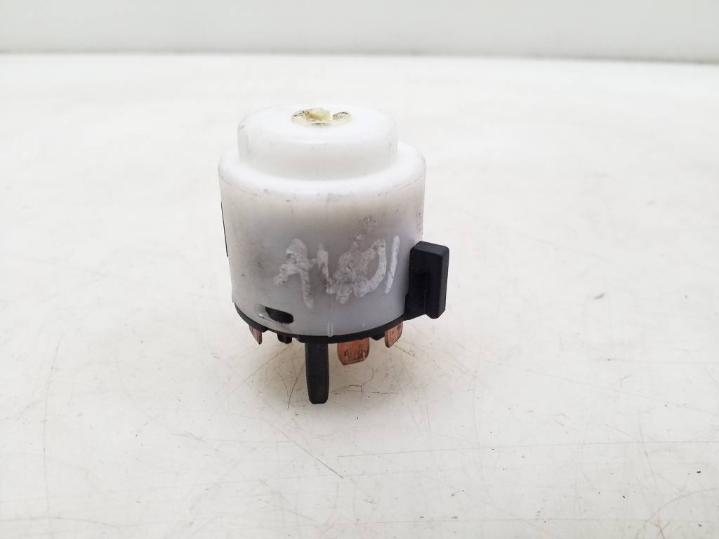 Used AUDI A4 Ignition lock contacts 4B0905849