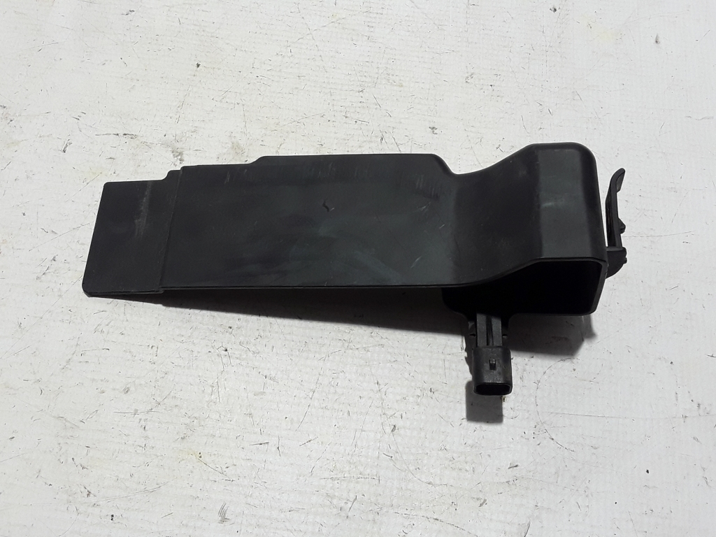Used VOLVO V60 Air deflector cooling radiator 31383696