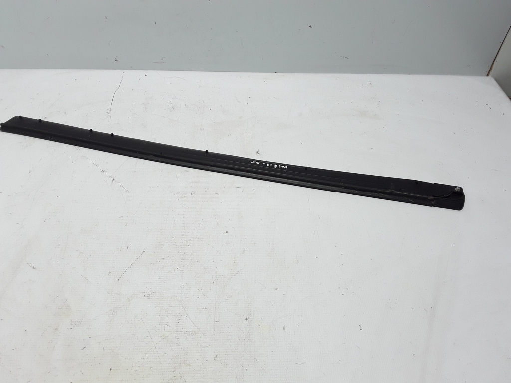 Used RENAULT Kadjar Front door sealing rubber 808384EA0A