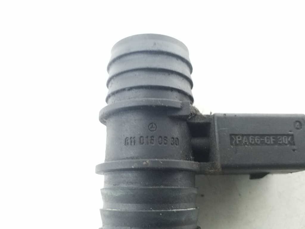 Used Mercedes Benz Vito The sensor is different A6110160630