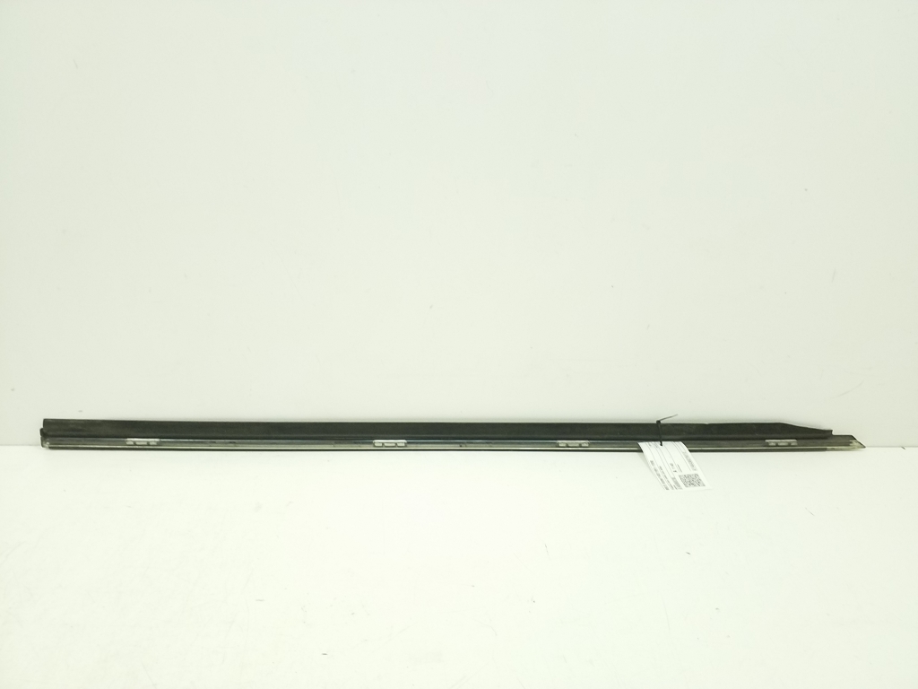 Used Mercedes Benz S-Class Front door strip to the glass exterior ...