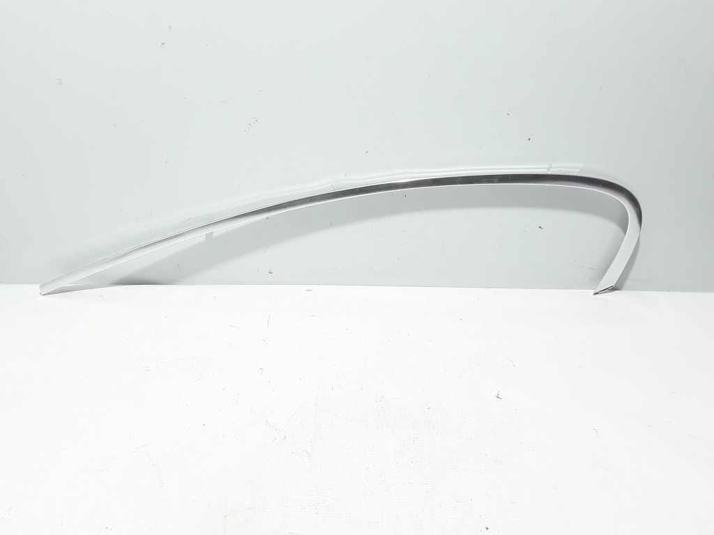 Used BMW 5 SERIES Rear side door strip to glass outer 51357182299