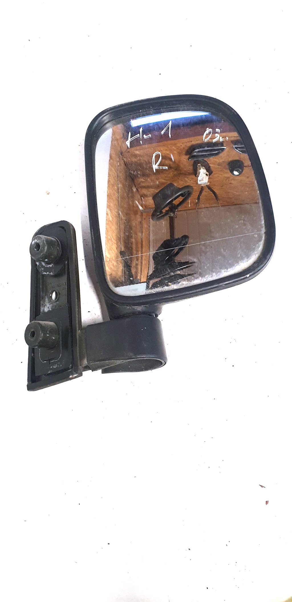 Used Hyundai H 1 Side mirror and its details 015416