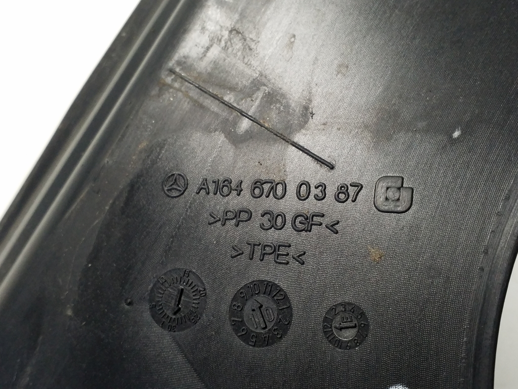 Used Mercedes Benz GL-Class Other detail of the rear fork A1646700387