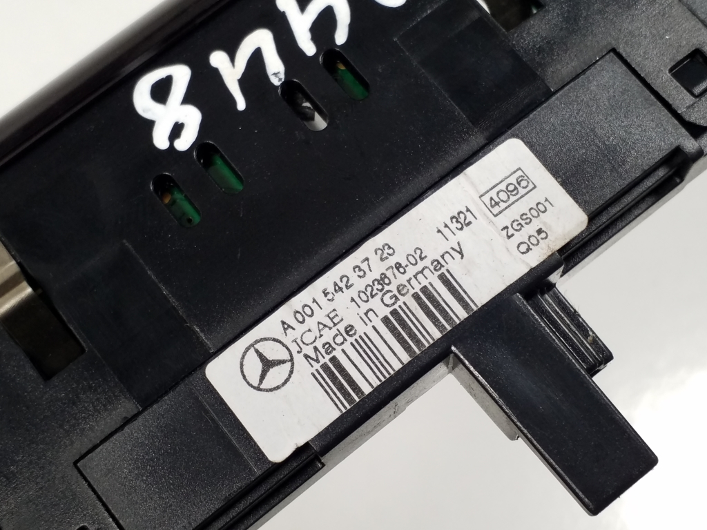 Used Mercedes Benz GL-Class Parking system display A0015423723