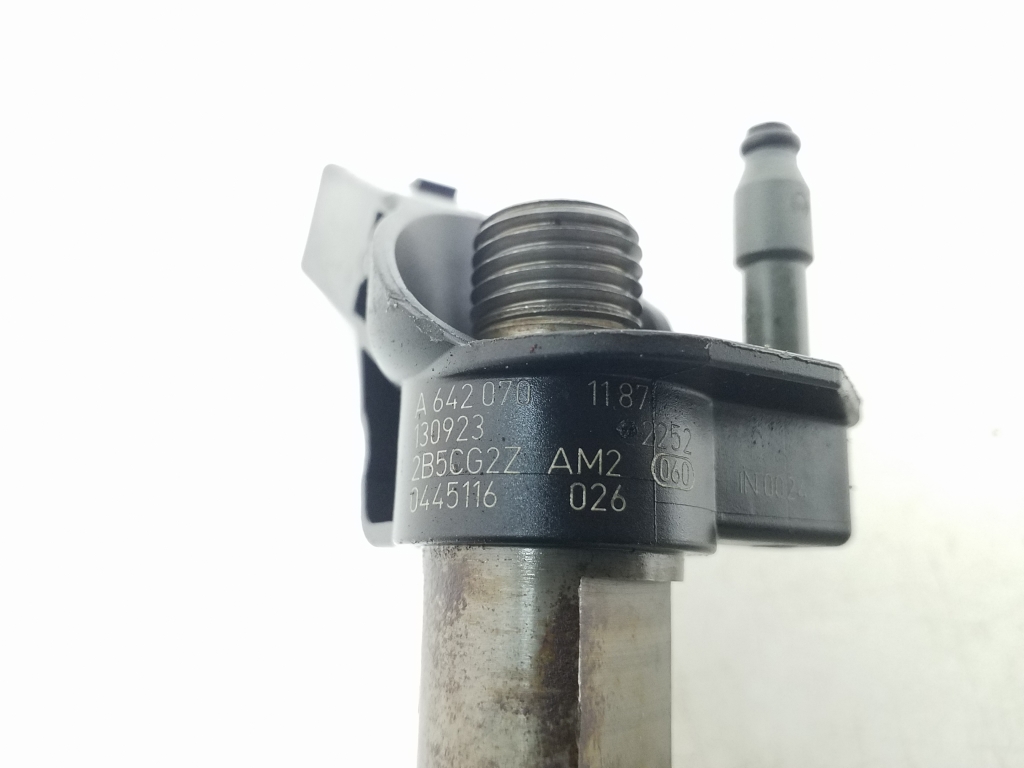 Used Mercedes Benz E-Class Fuel injector A6420701187