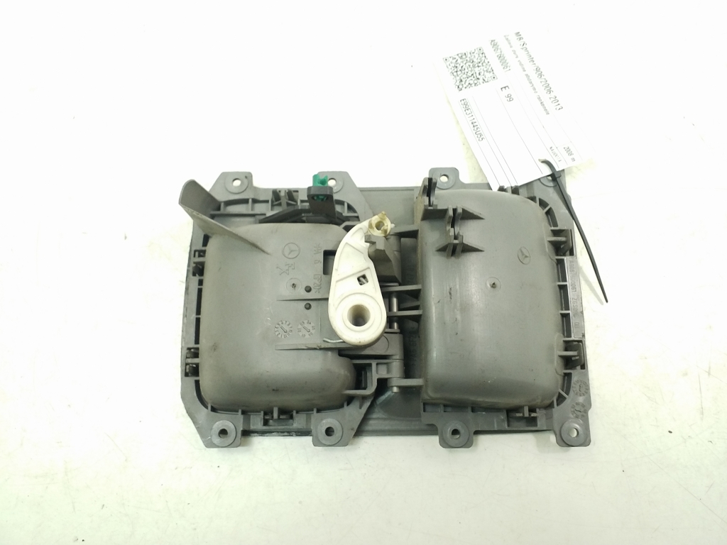 Naudotas Mercedes Benz Sprinter Galinių bagažinės durų vidinė atidarymo ...