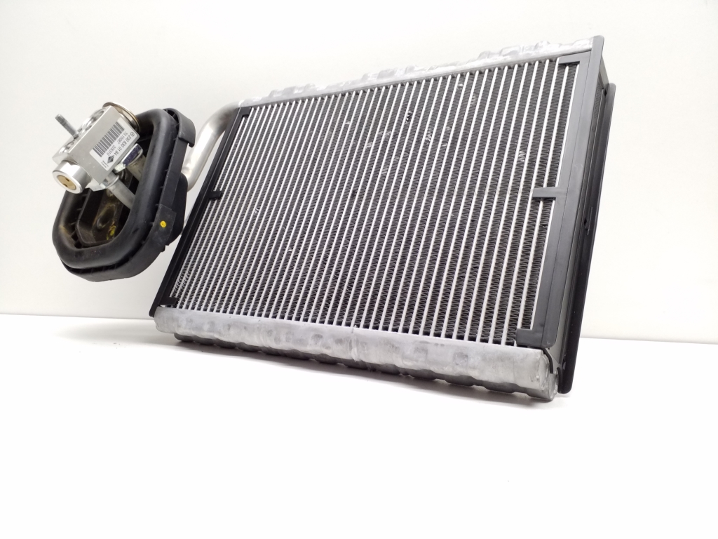 Used Mercedes Benz C-Class Radiator interior air conditioning A2048300258