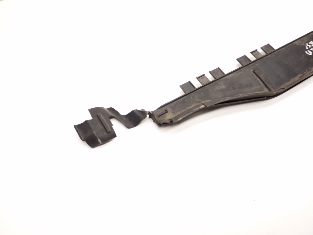 Used Mercedes Benz E-Class Air deflector cooling radiator A2125051430