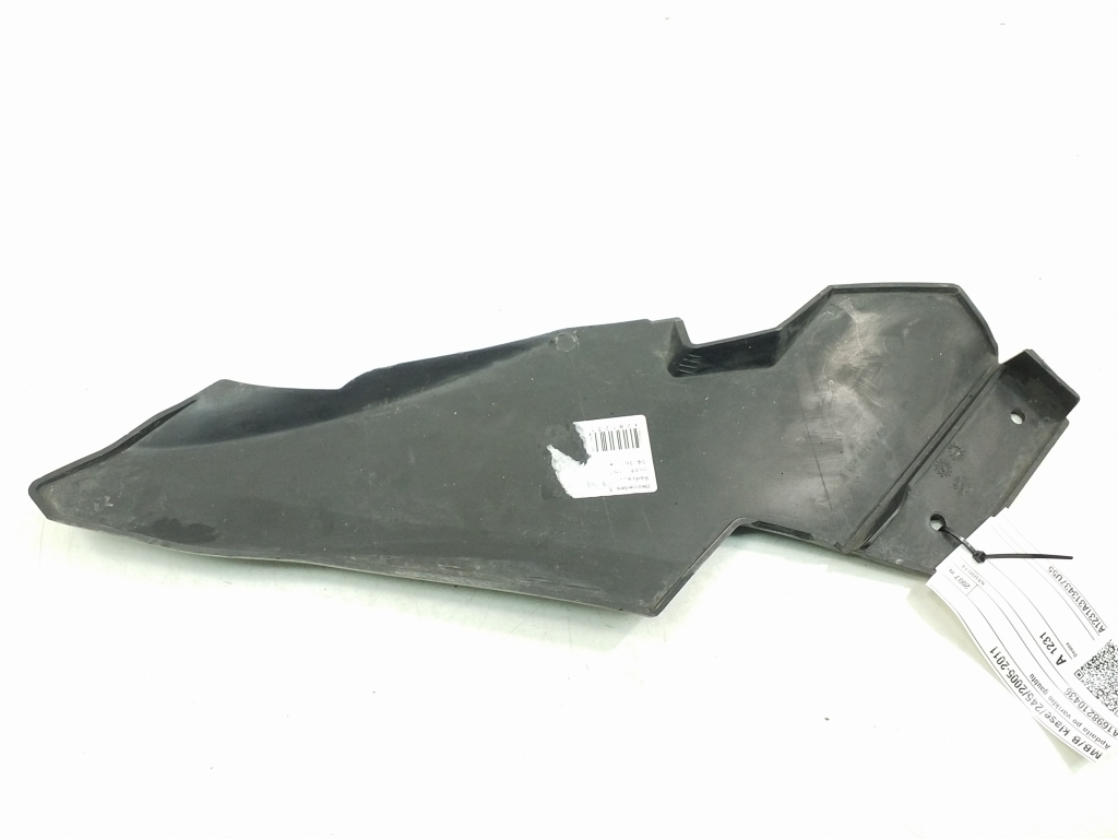 Naudotas Mercedes Benz B-Class Apdaila po variklio gaubtu A1698210436