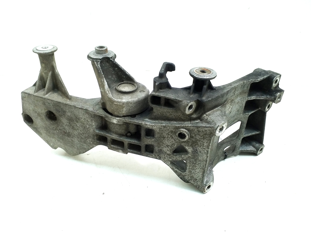 Used Mercedes Benz B-Class Strap tensioner A2662000670