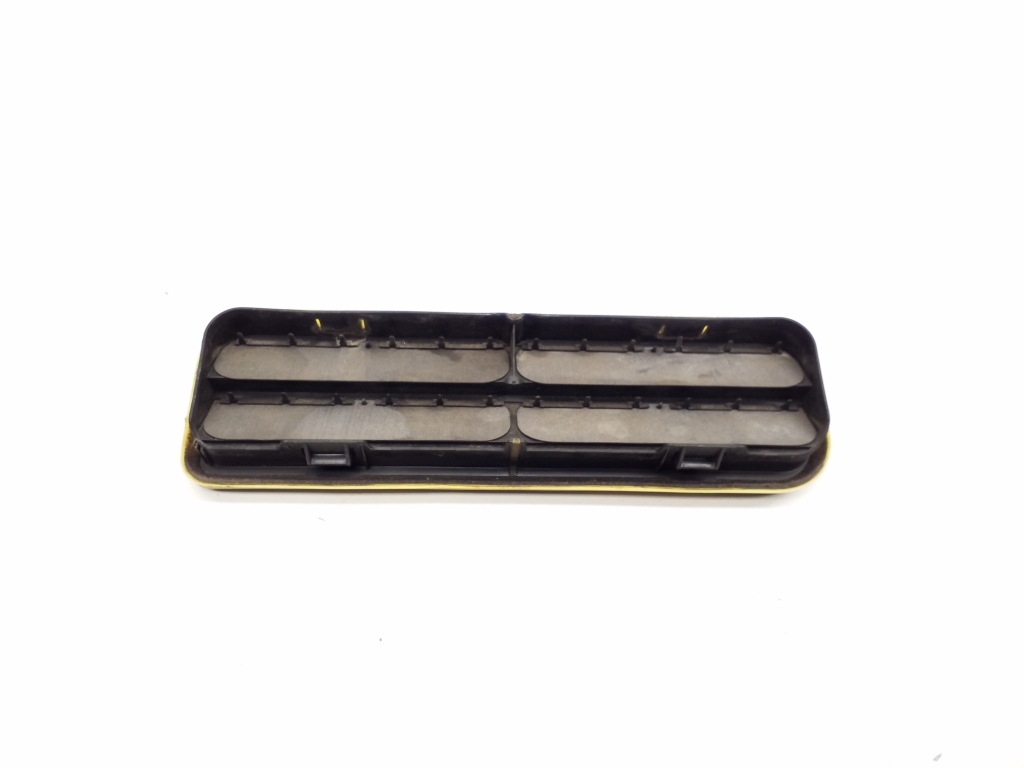 Used Mercedes Benz C-Class Rear wing ventilation grille A2128300242