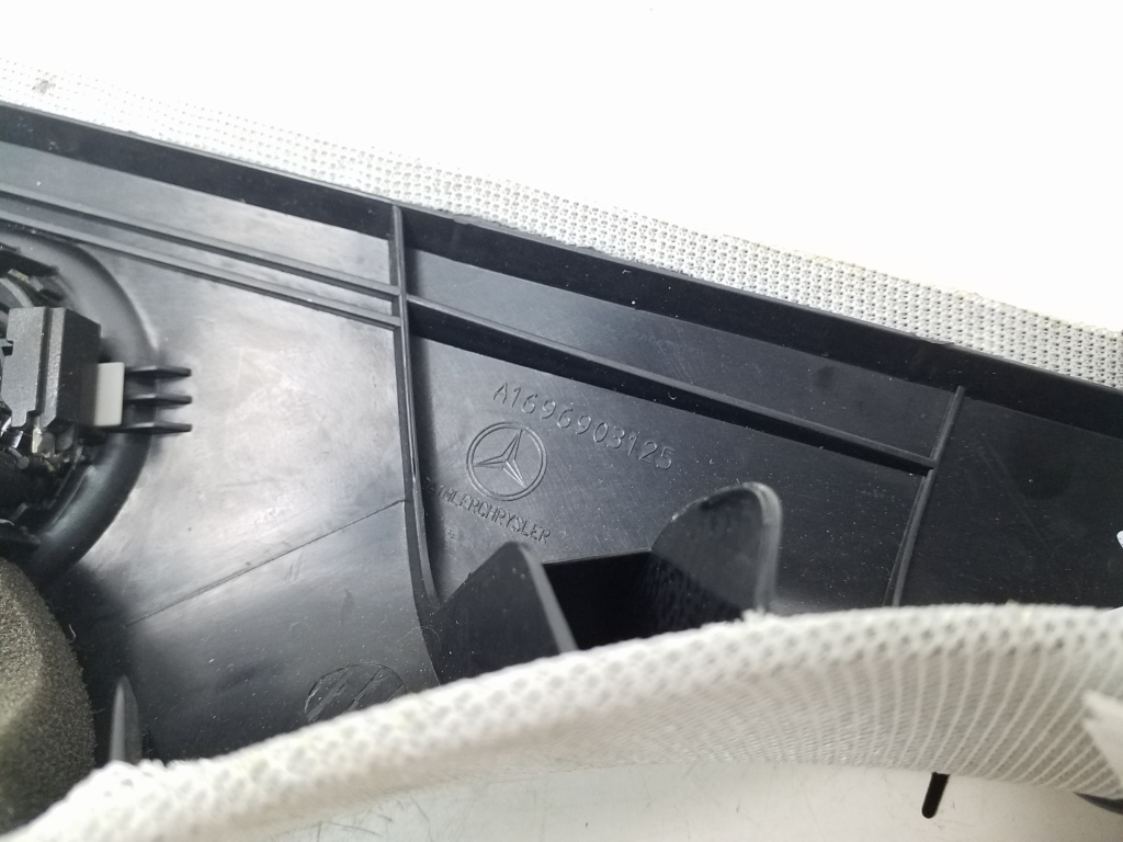 Naudotas Mercedes Benz B-Class Priekinio statramsčio vidinė apdaila ...