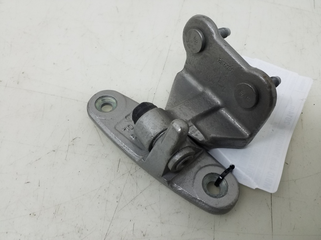 Naudotas Mercedes Benz C-Class Galinių šoninių durų vyris viršutinis ...