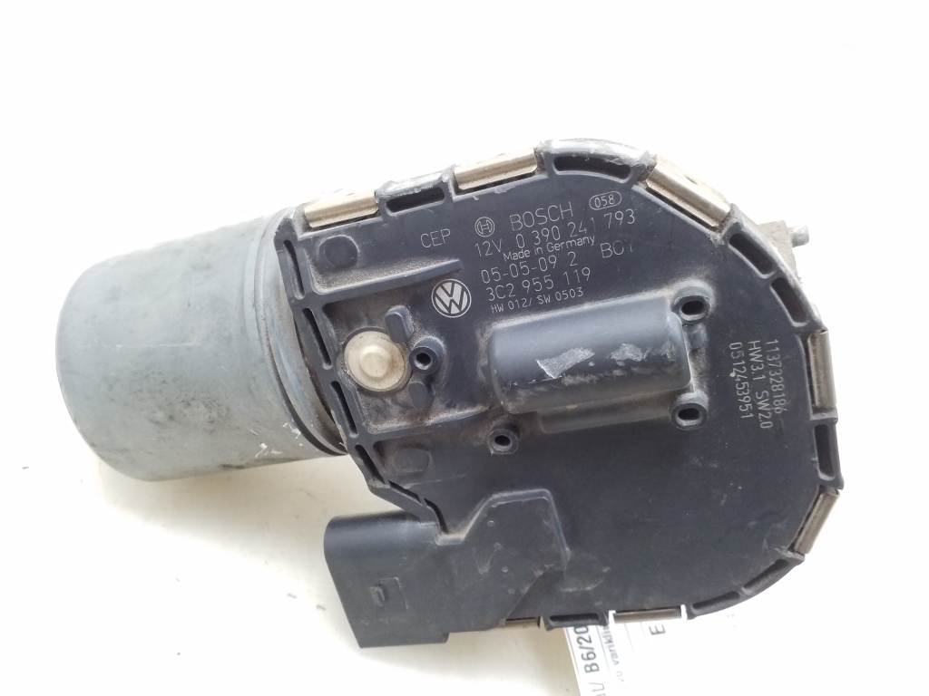 Naudotas Volkswagen Passat Priekinio stiklo valytuvo varikliukas 3C2955119