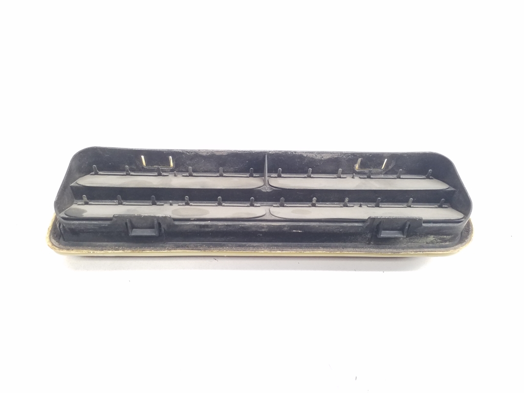 Used Mercedes Benz C-Class Rear wing ventilation grille A2048300342