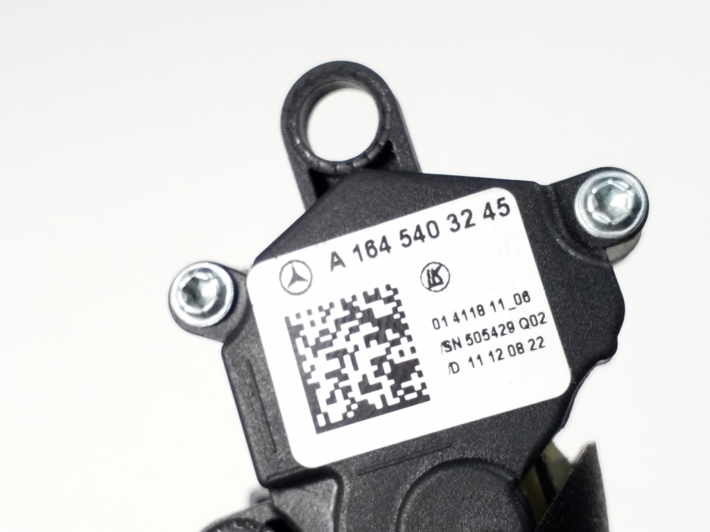Used Mercedes Benz GL-Class Steering wheel adjustment switch A1645403245