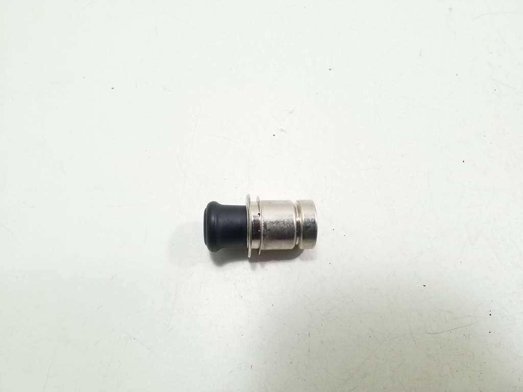 Used TOYOTA Hilux Cigarette lighter 8552028010