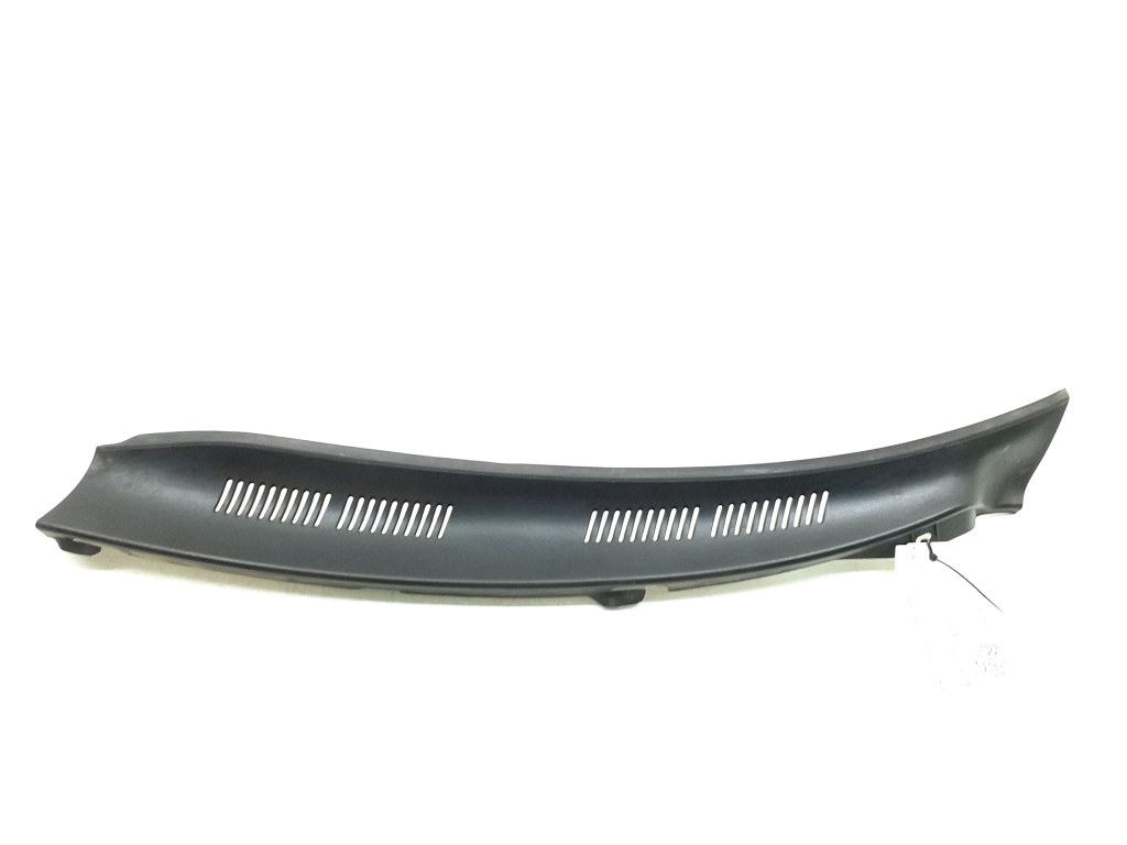 Used Mercedes Benz E-Class Windshield wiper mechanism trim to the glass ...