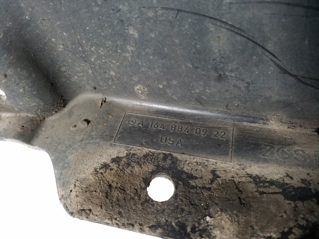 Used Mercedes Benz ML-Class Rear part of the front fender A1648840922