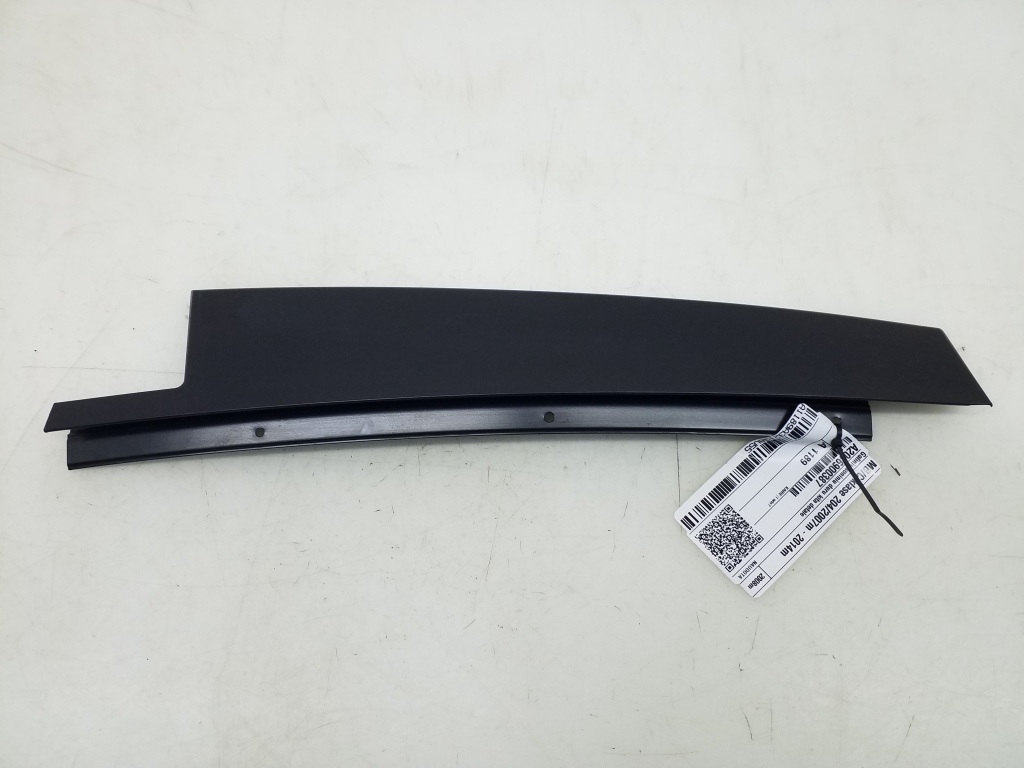 Used Mercedes Benz C-Class Other detail of the rear side door A2046900387