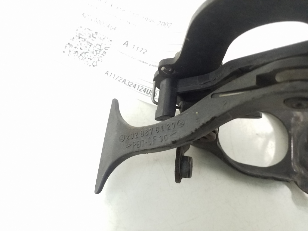 Used Mercedes Benz E-Class Engine cover lock A2028800464