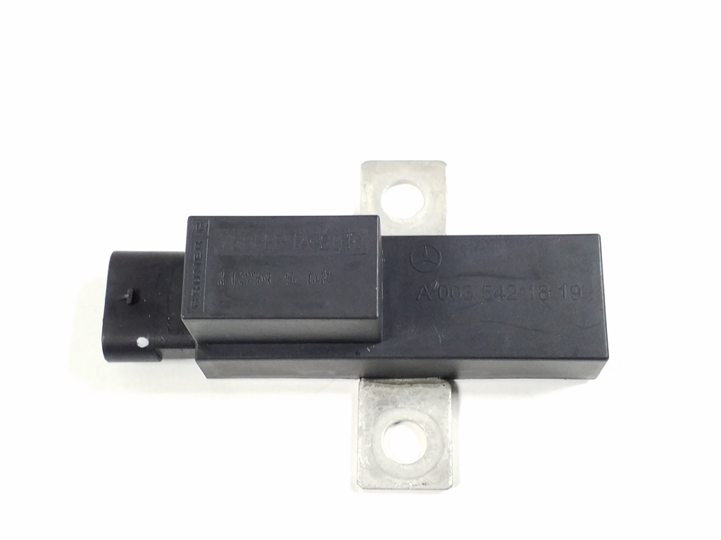 Used Mercedes Benz E-Class Relay A0035421819