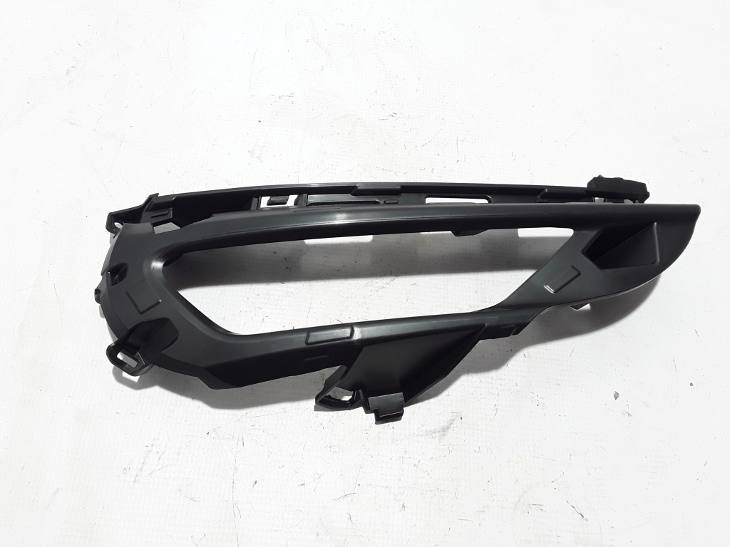 Used VOLVO XC60 Front bumper fog lamp holder 31425180