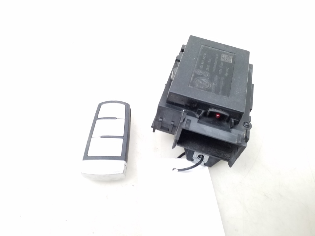 Used Volkswagen Passat Ignition switch 3C0905843M