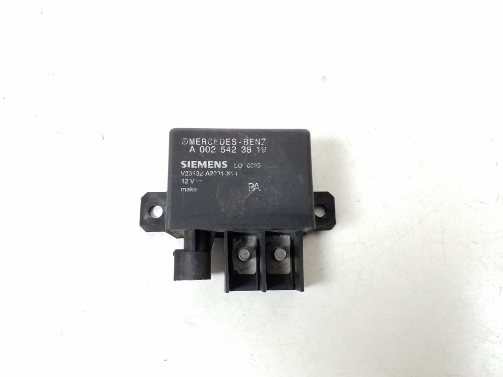 Used Mercedes Benz E-Class Relay A0025423819
