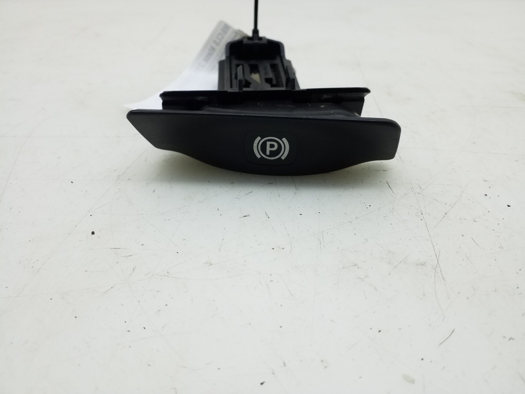 Used Mercedes Benz CLS-Class Handbrake handle A2114200077