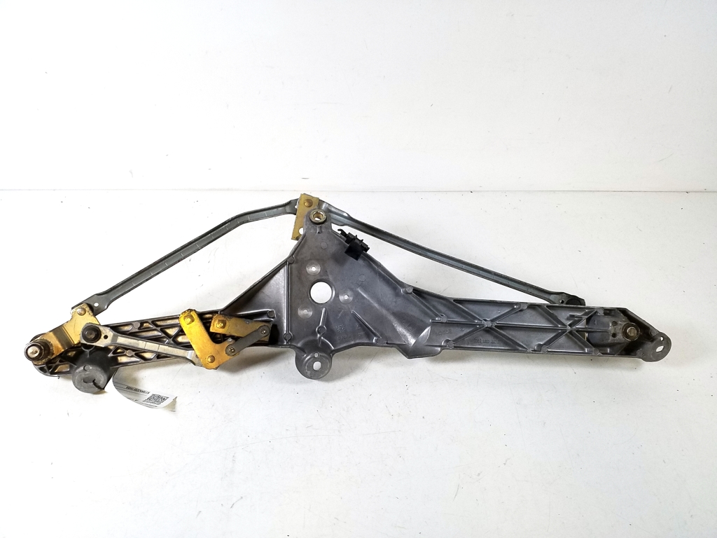 Used Mercedes Benz S-Class Windshield wiper mechanism A2208200141