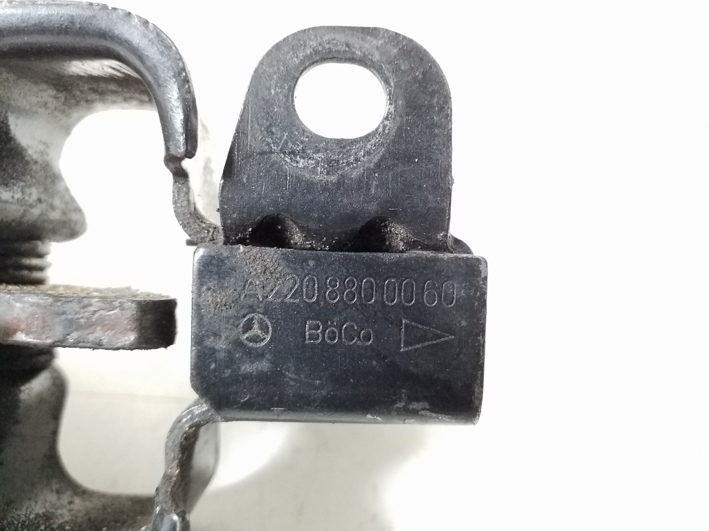 Naudotas Mercedes Benz S-Class Variklio gaubto užraktas A2208800060