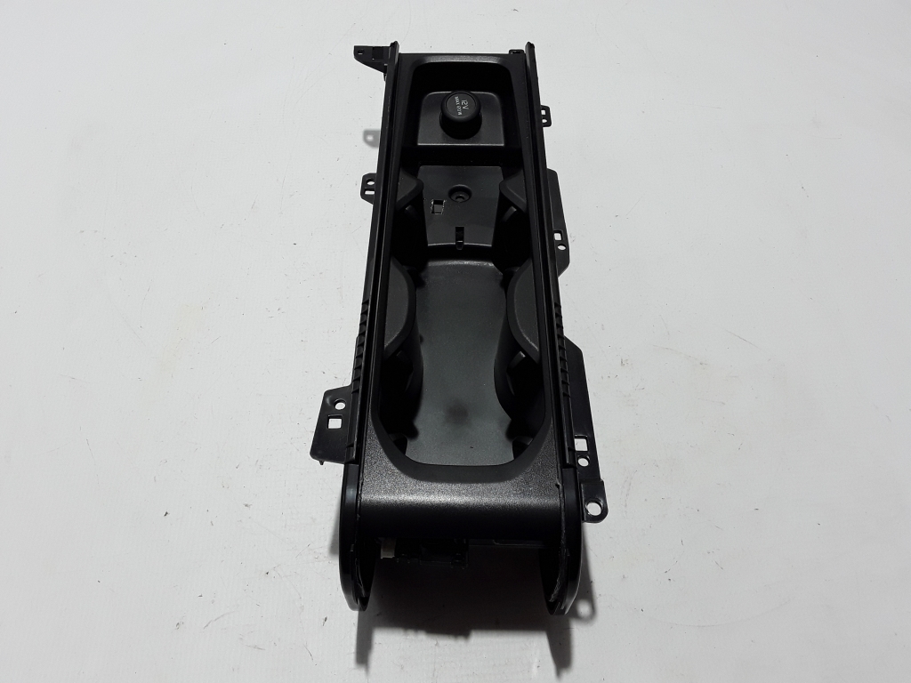 Used VOLVO XC60 Another detail of the interior console 31469622