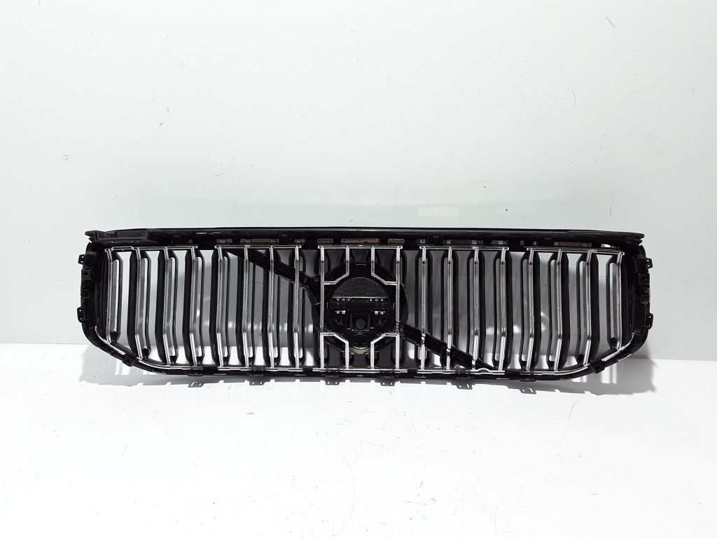 Naudotas VOLVO XC40 Priekinės grotelės 31479417