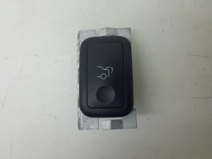 Used Mercedes Benz C-Class Trunk opening switch A2048707051