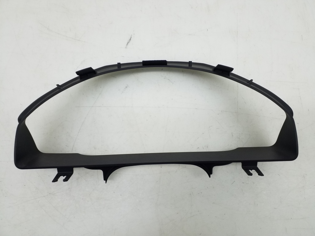 Used Mercedes Benz C-Class Dashboard trim A2046800023